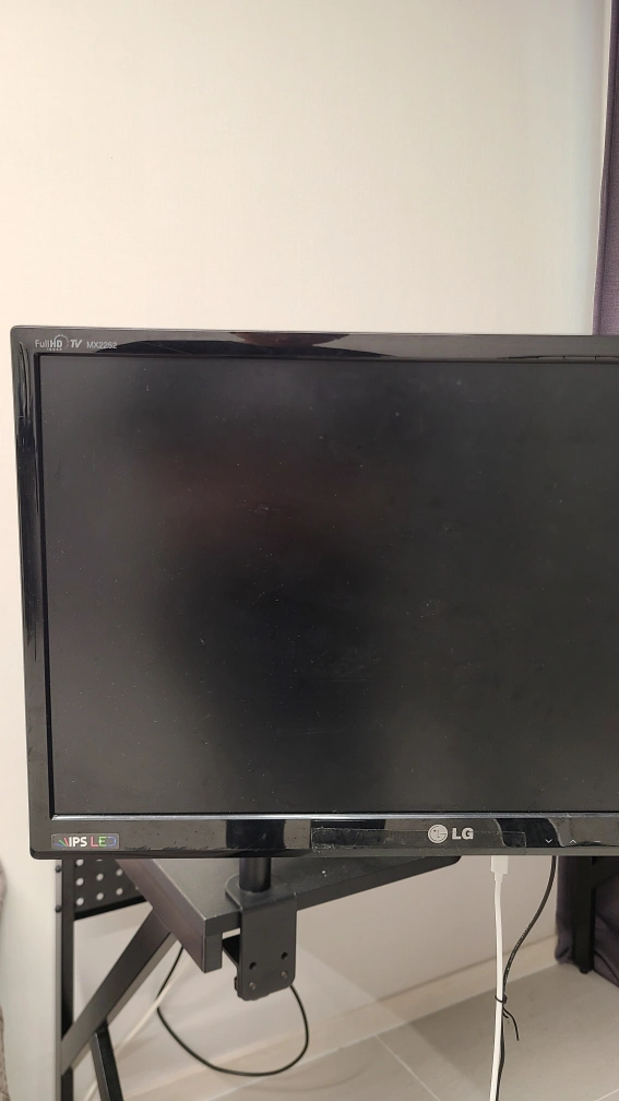 lg 22인치 모니터 모니터암 일괄 | 동탄5동 | 디지털기기 | 당근 중고거래