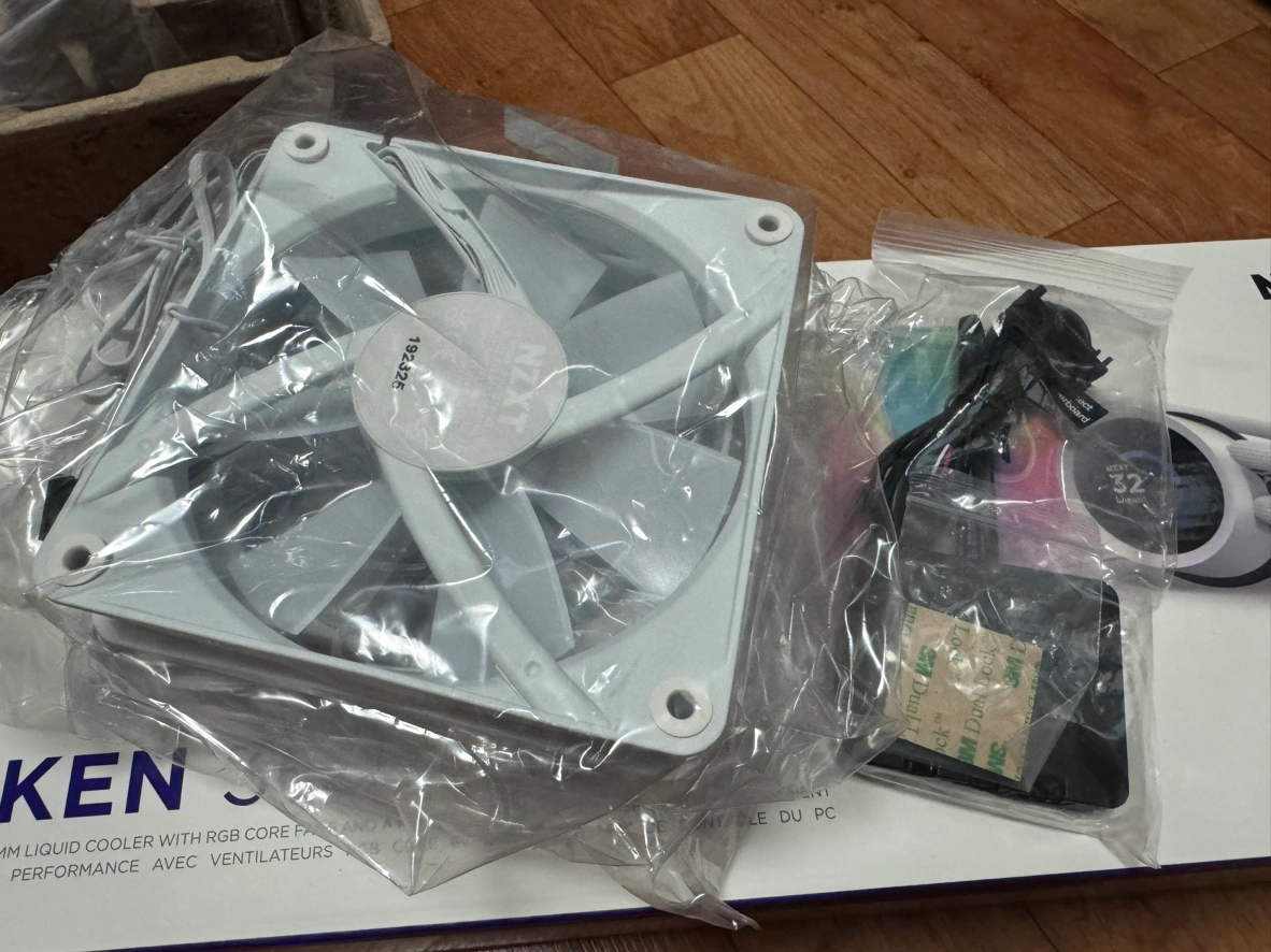 NZXT F120 RGB CORE white 3팩 컨트롤러 미사용 | 디지털기기 | 당근 중고거래