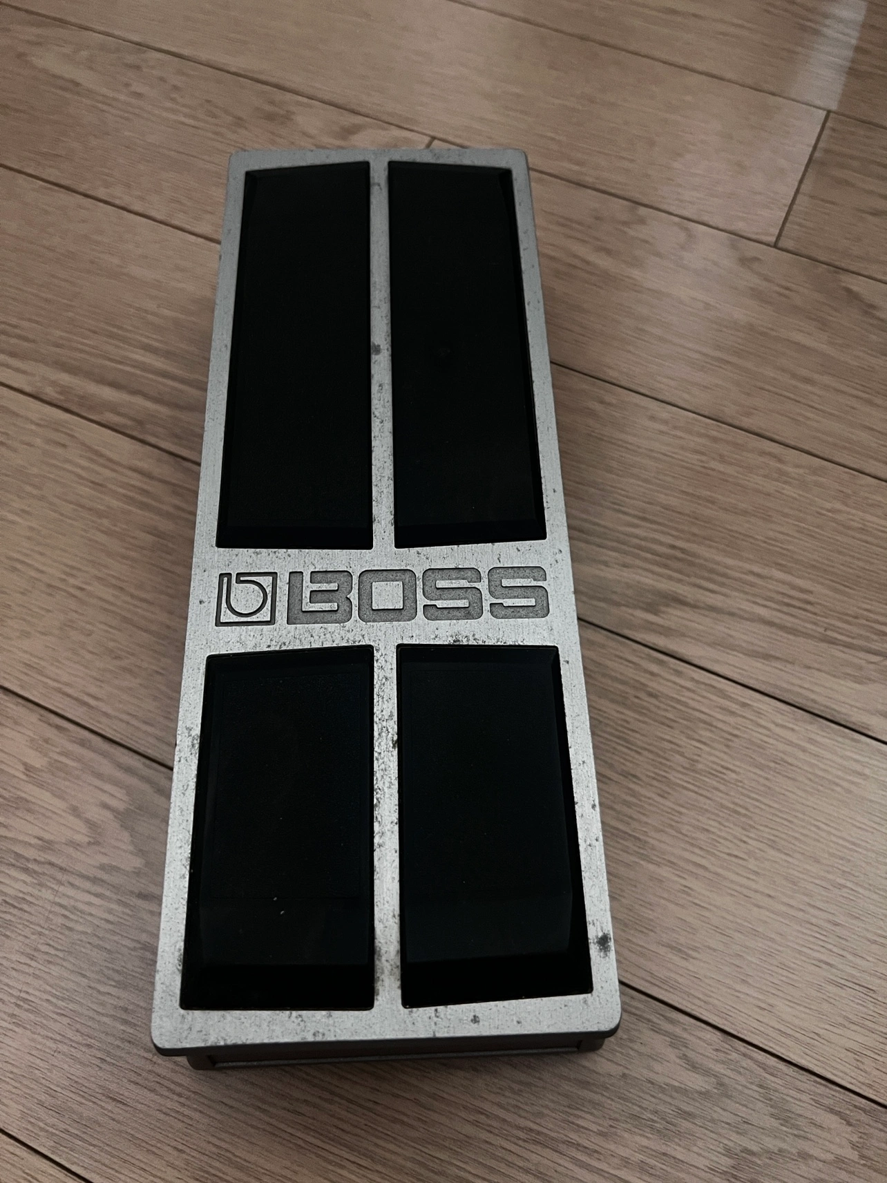 볼륨페달 Boss VL-500L 판매합니다 | 기타 중고물품 | 당근 중고거래
