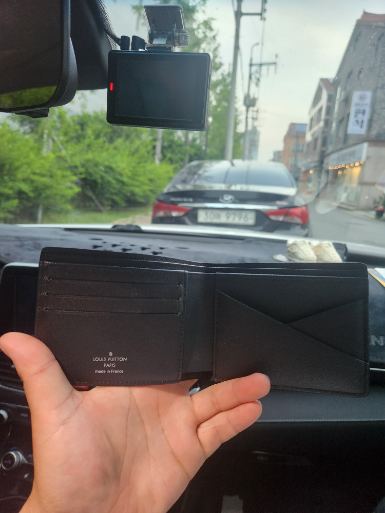 루이비통지갑 당근 중고거래