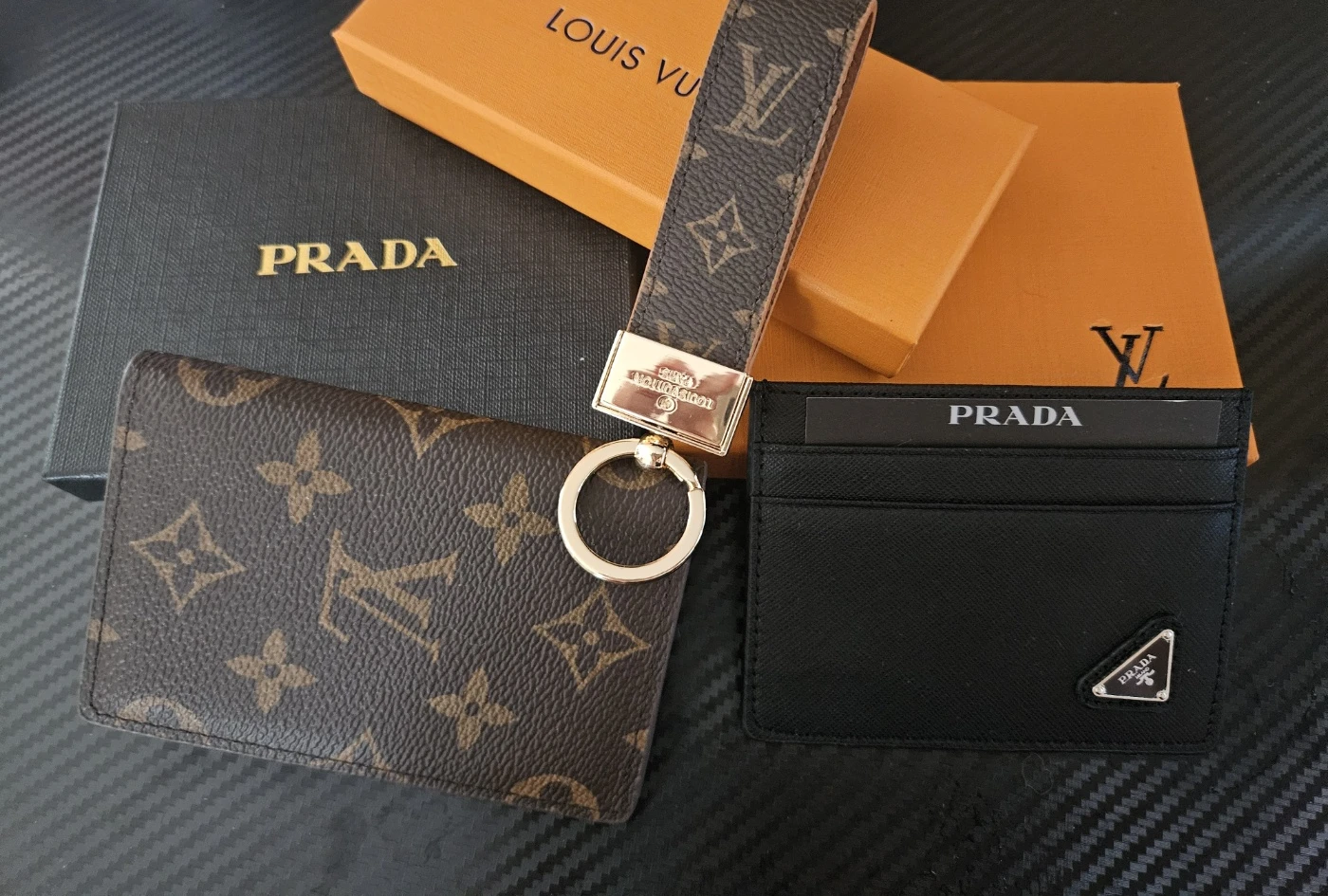 루이,키링,프라 카드지갑팔아용! | 당근 중고거래
