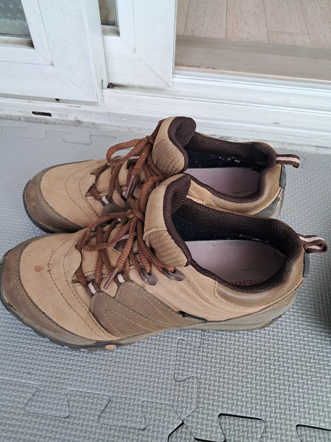 머렐여성등산화 us7 실제235정도 | 당근 중고거래