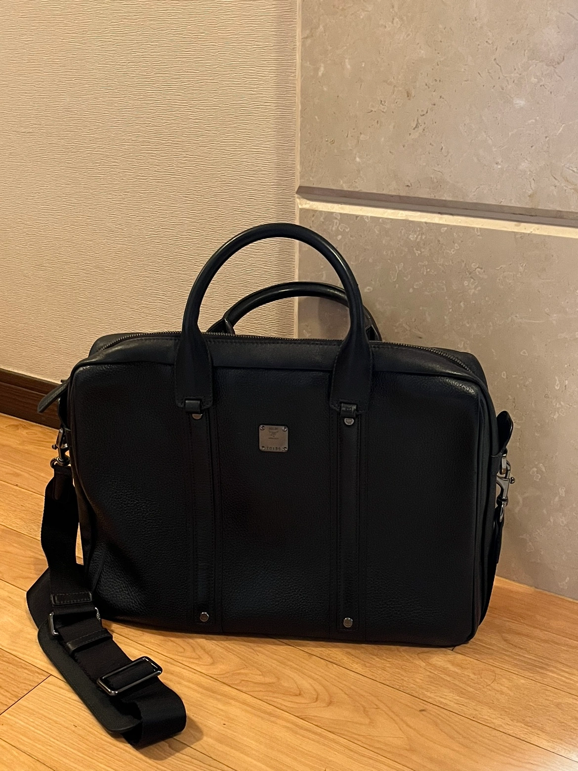 MCM 서류가방 팔아요 (정품) | 남성패션/잡화 | 당근 중고거래