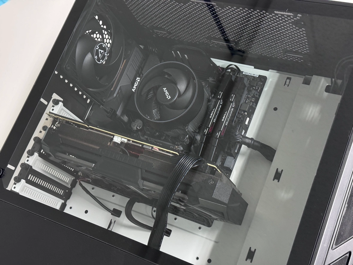 꽤 괜찮은 PC 5600/16/... | 당근 중고거래