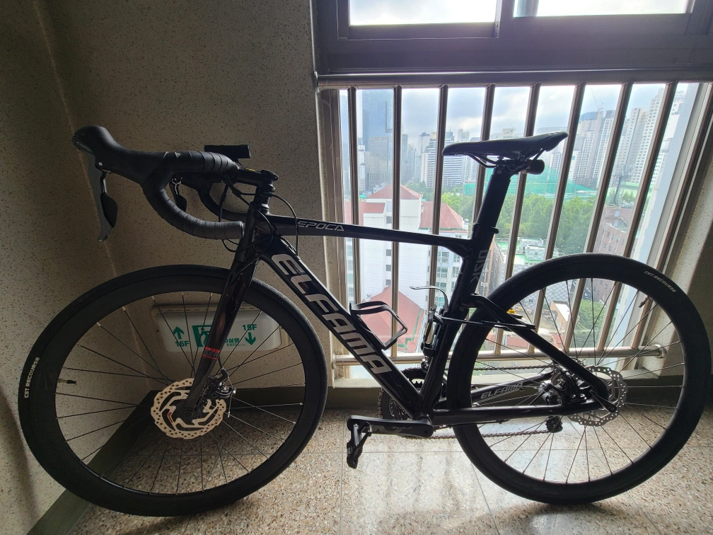 엘파마 에포카 e2000d 블랙 판매합니다 | 스포츠/레저 | 당근 중고거래