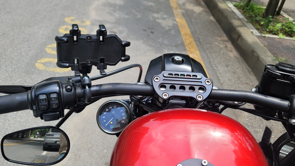 할리 아이언883 바버커스텀 팔아요 | 스포츠/레저 | 당근 중고거래