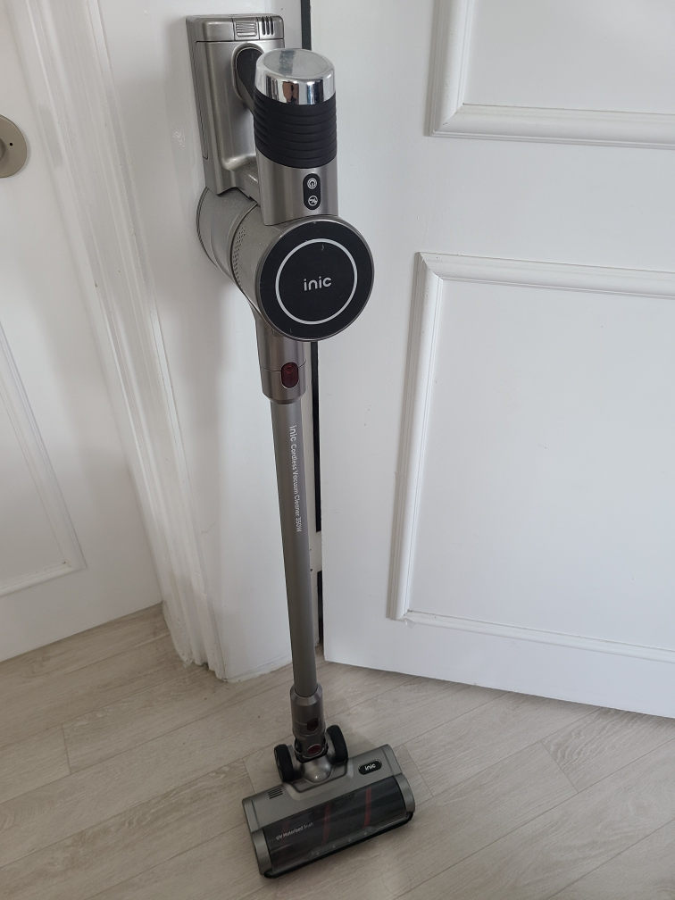 inic 무선청소기 | 당근 중고거래