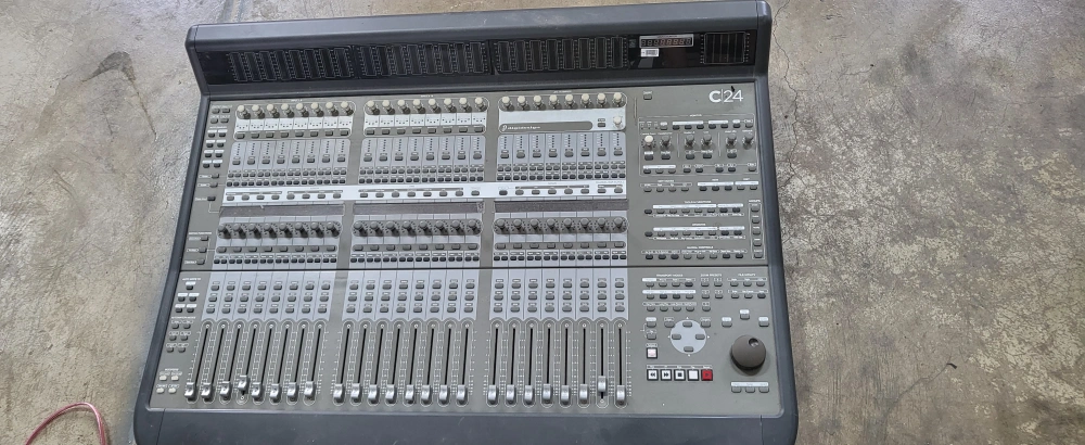 Digidesign C24 믹서 전원선 미포함 | 은현면 | 디지털기기 | 당근 중고거래